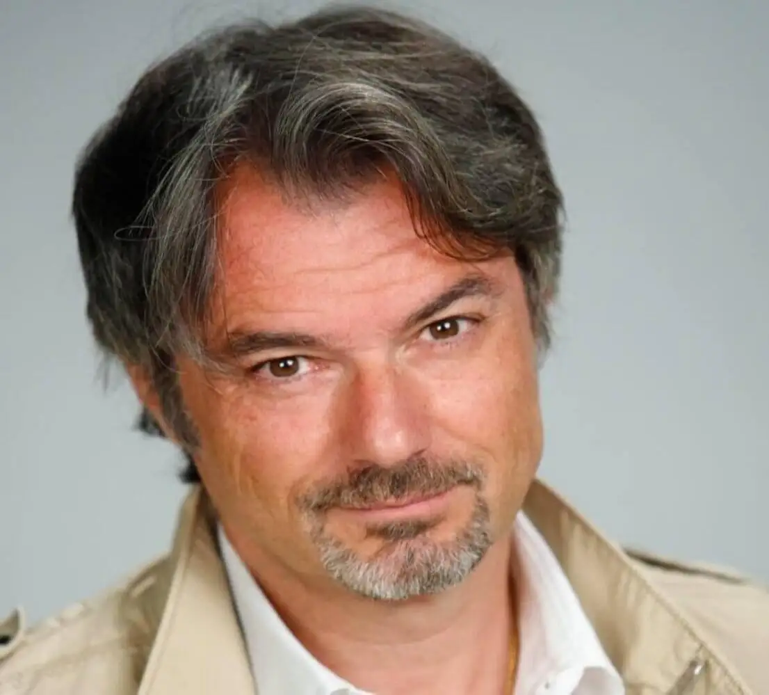 Scioccante: l’attore Alberto Rossi sorpreso a tradire una giovane attrice – Daily News