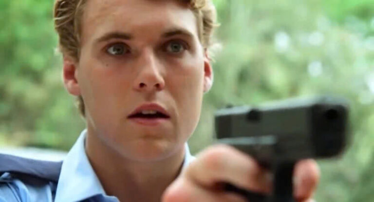 Richie discovers that the person who shot Abigail is someone everyone ...